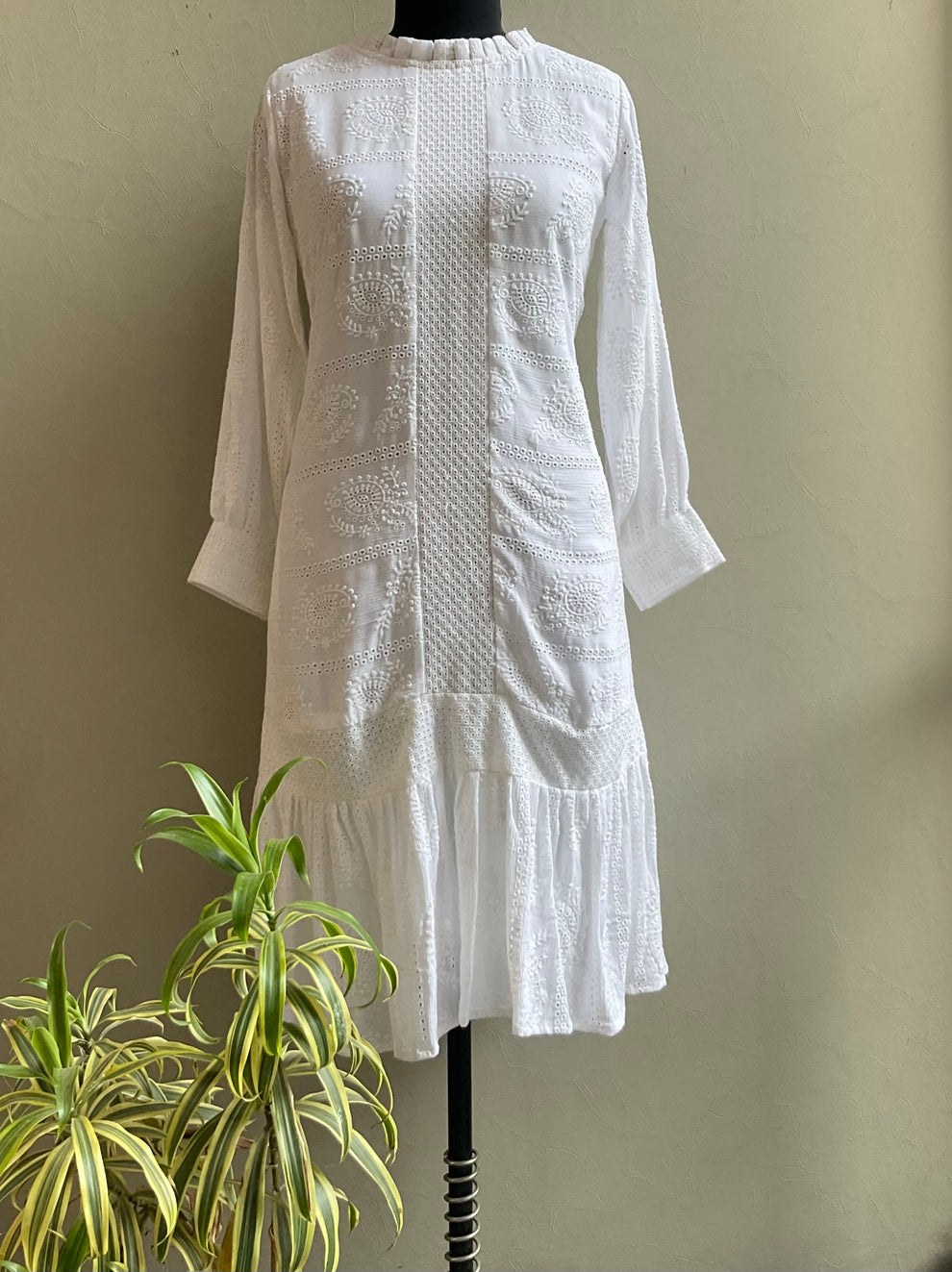 WHITE FULL HAKOBA WORK ALINE DRESS – Saar Kolkata